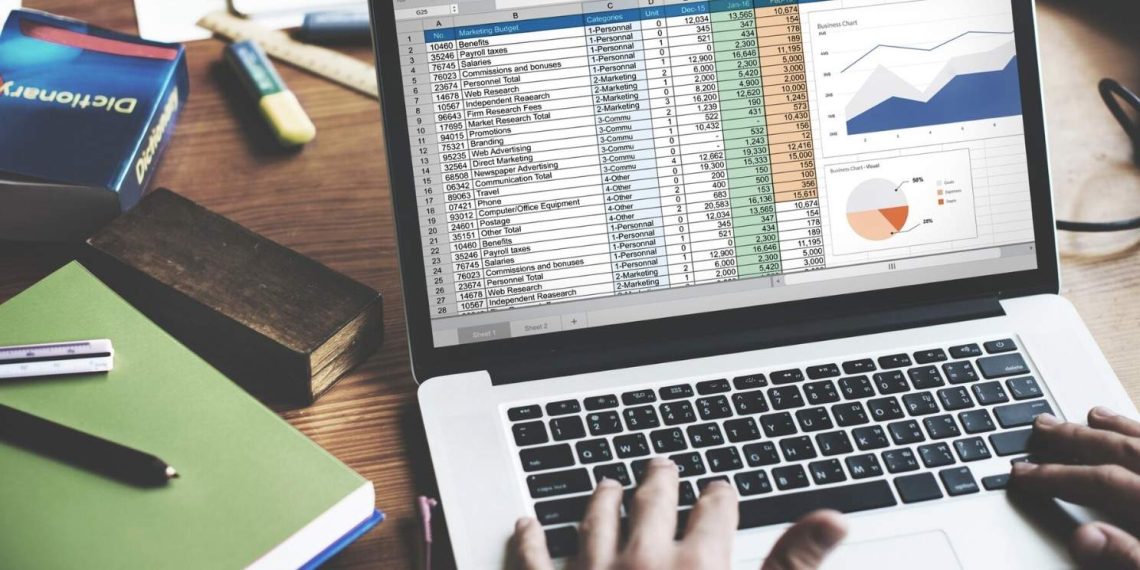 Apa Itu Data Entry: Contoh Tugas, Gaji, Skills, dll - HRnesia
