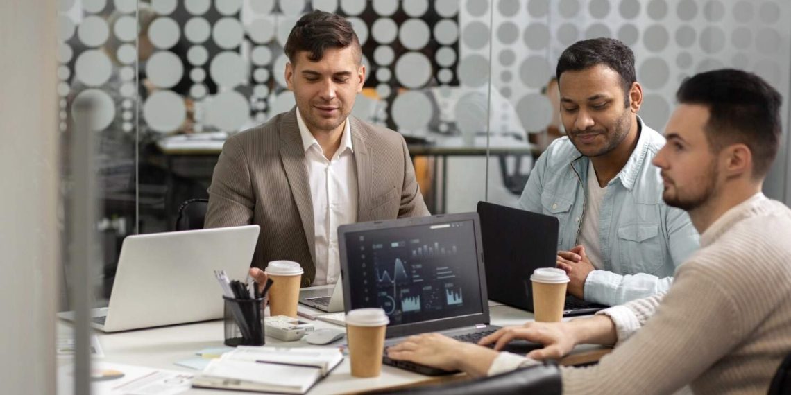 Apa Itu Software Engineer: Tugas, Skills, Job Desc, Gaji, dll - HRnesia